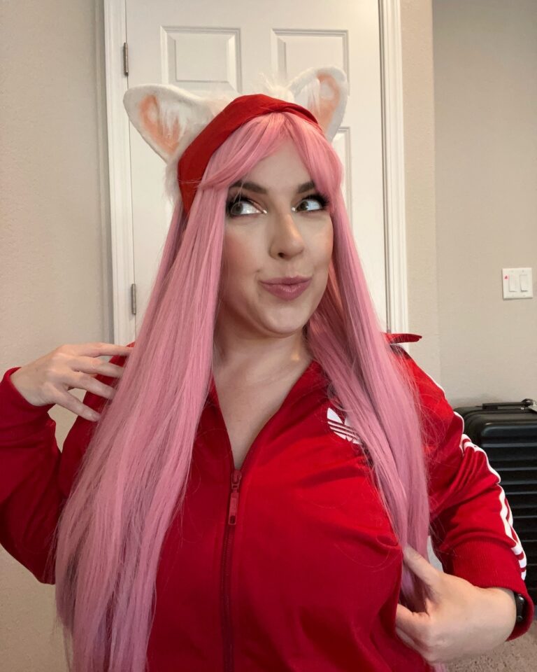 Amy Rose Closet Cosplay | DIY Amy Rose Costume